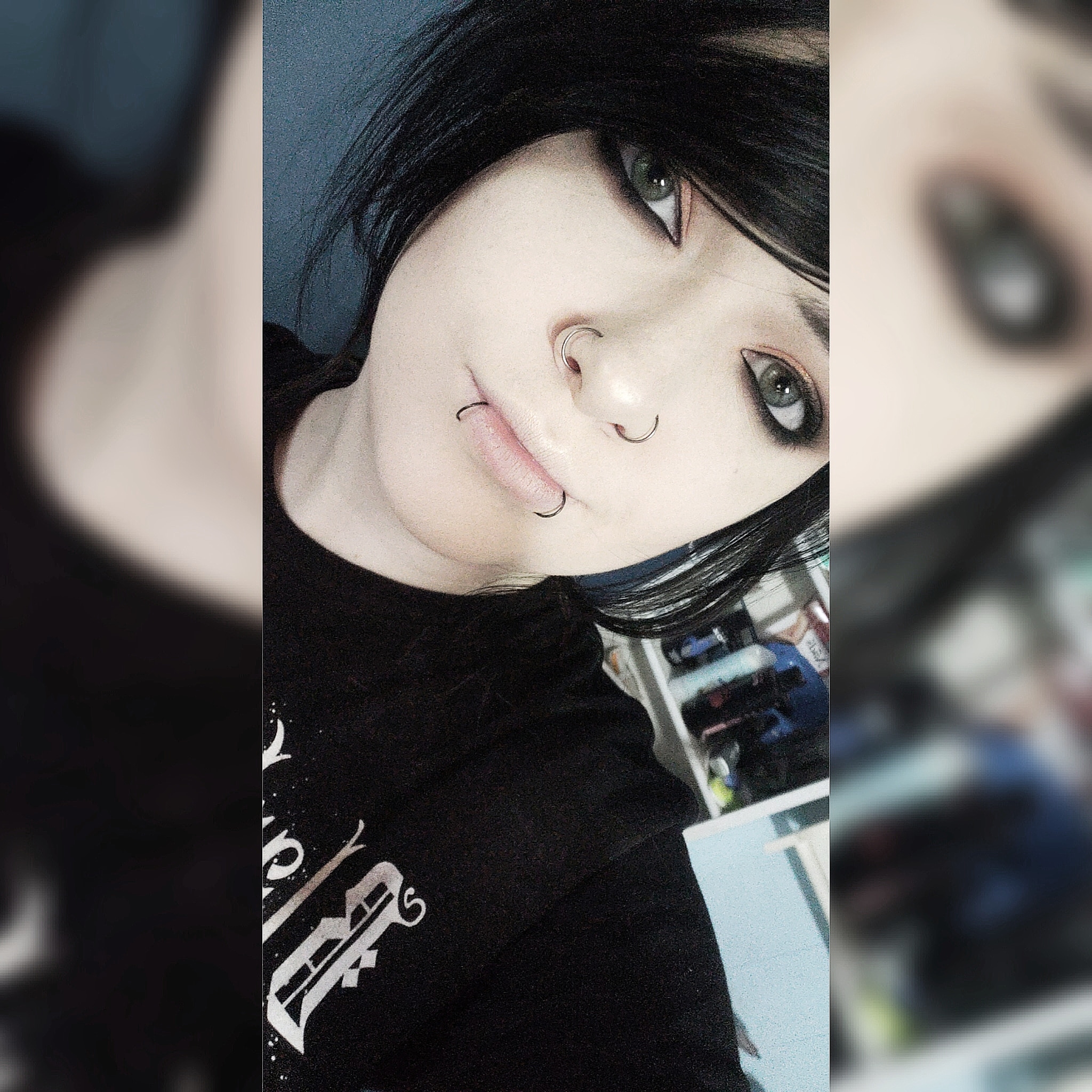 It's not a phase 🖤💋 | Scrolller