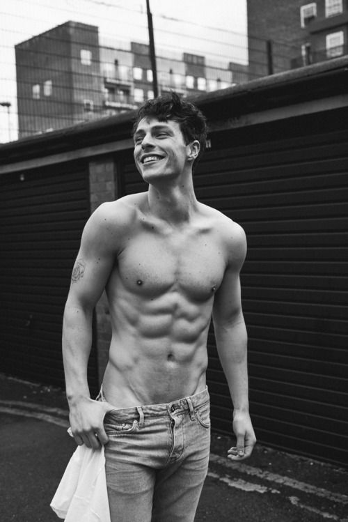 Jack Hurrell | Scrolller