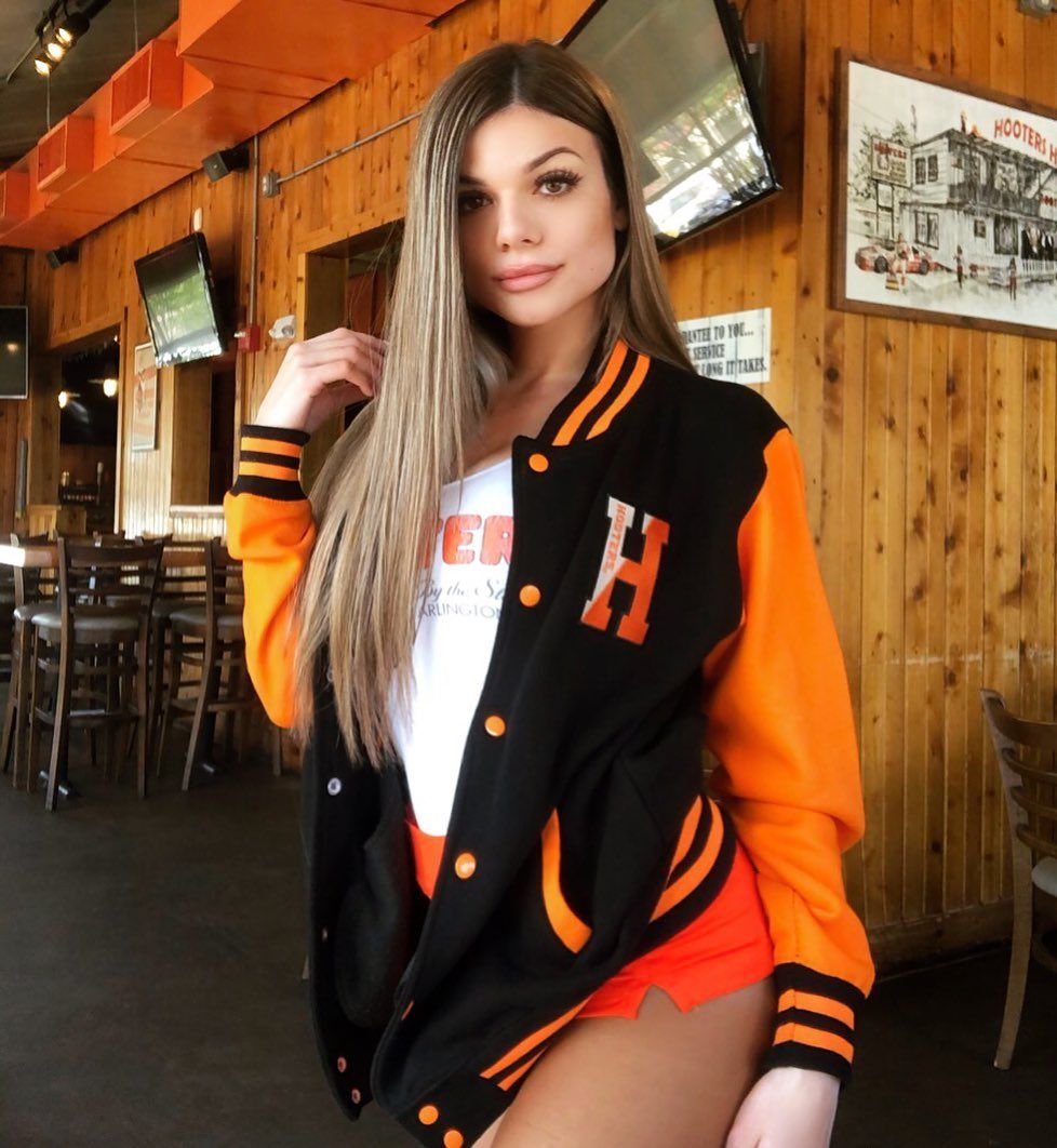 Jacketed Hooters Scrolller 8101