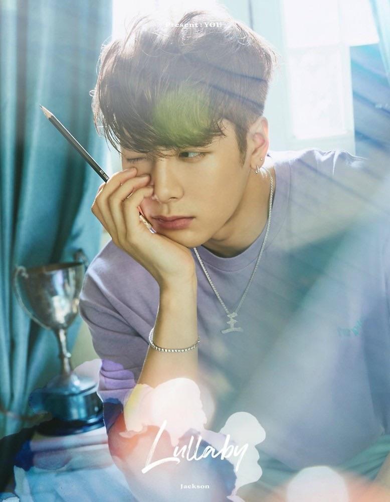 Jackson serving looks. | Scrolller