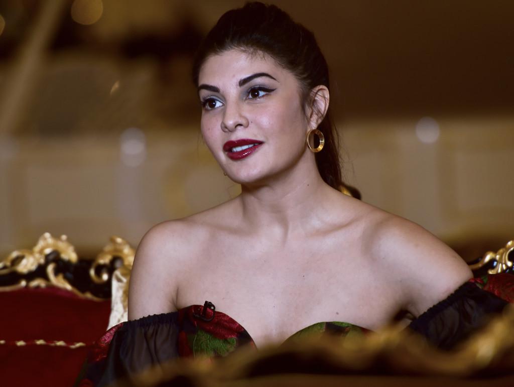 JACQUELINE FERNANDEZ | Scrolller