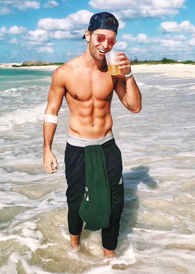 Jake Miller - American Pop Rapper | Scrolller