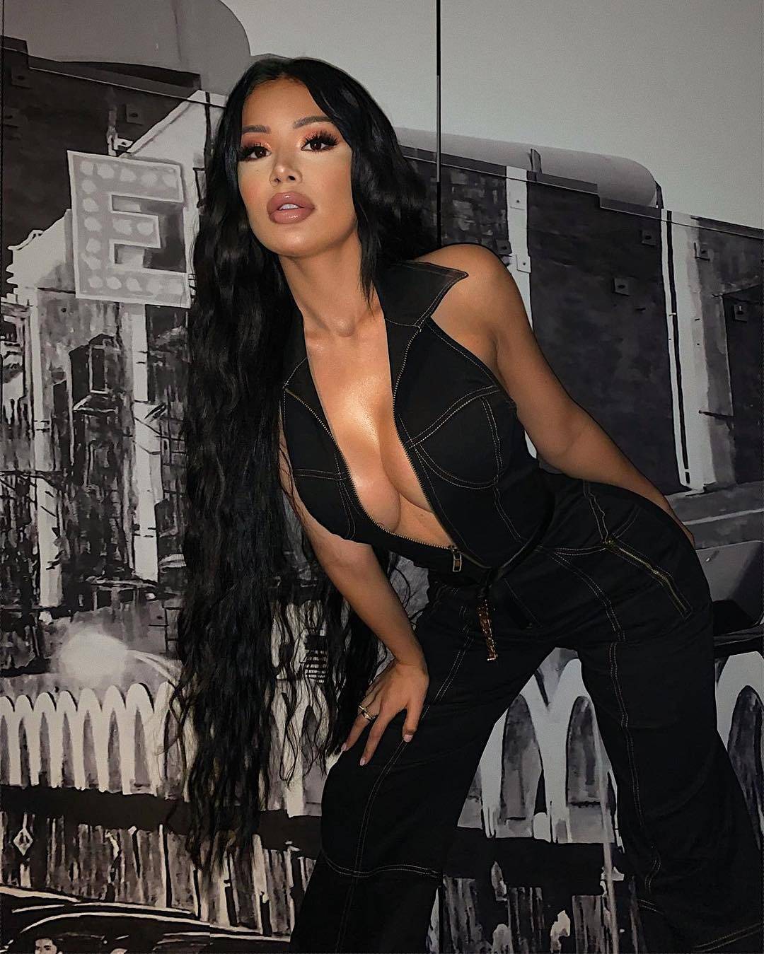 Janet Guzman | Scrolller