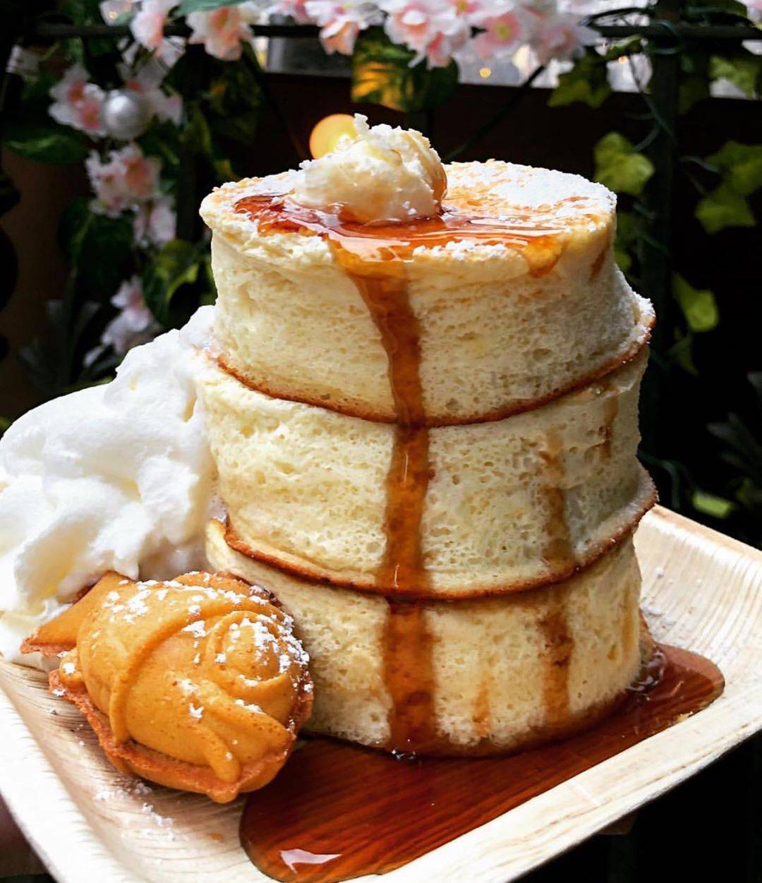 Japanese Fluffy Pancakes | Scrolller