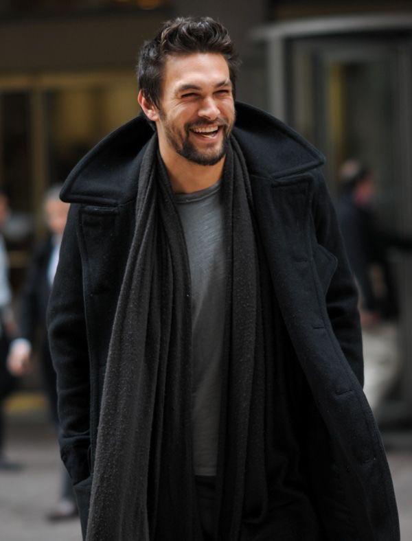 Jason Momoa looking hotter with his 100K megawatt smile | Scrolller