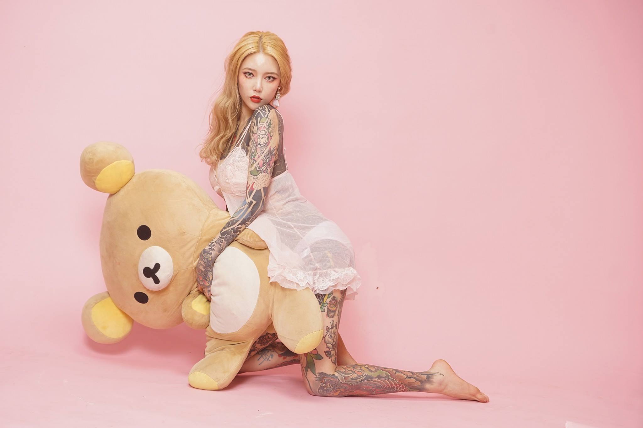 Jealous of that bear | Scrolller