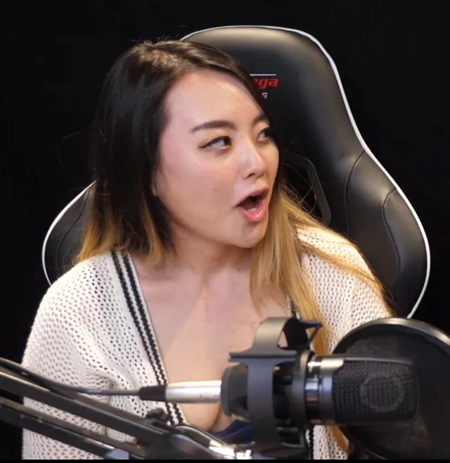 Jeannie pog | Scrolller