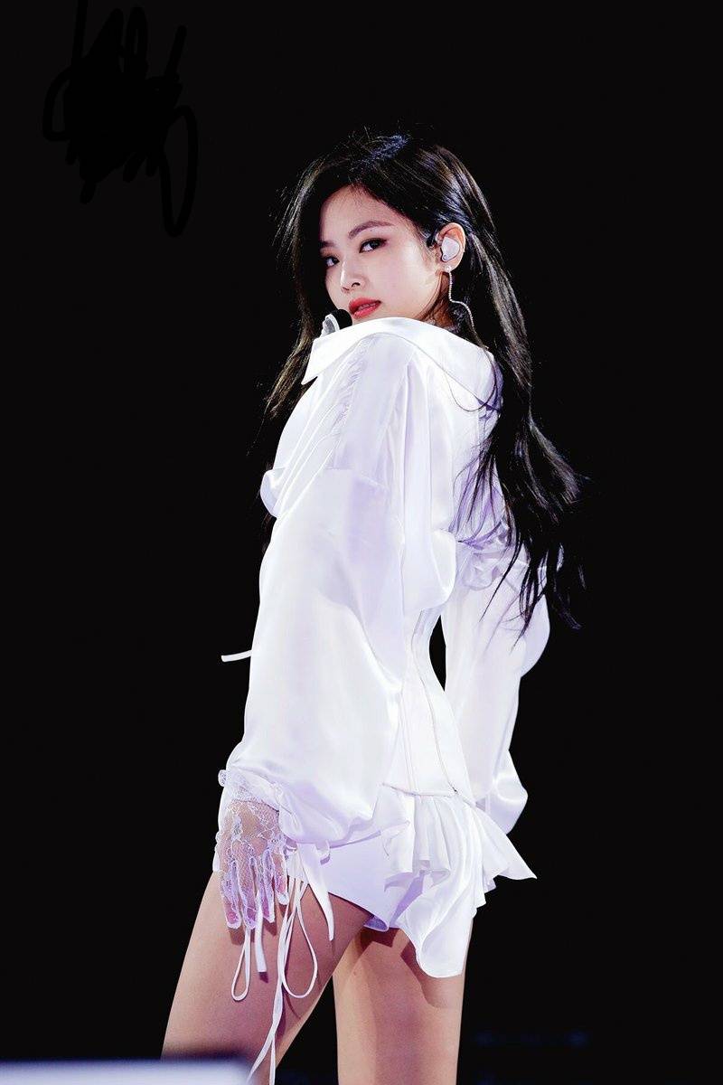 Jennie | Scrolller
