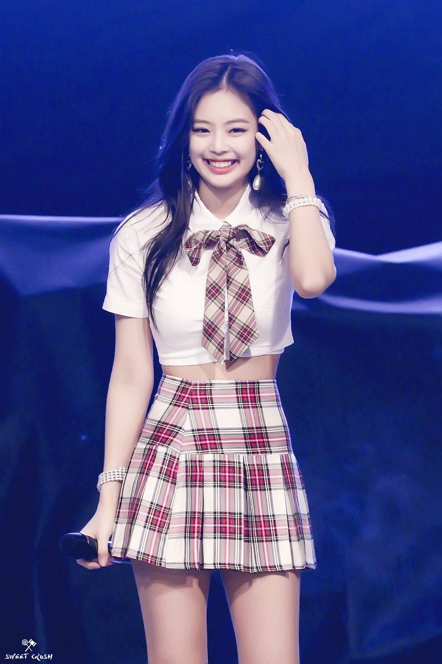 Jennie- Blackpink | Scrolller
