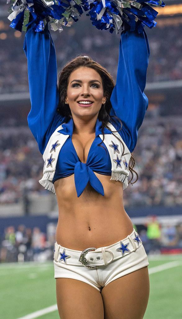 Jennifer Alexis, DCC | Scrolller