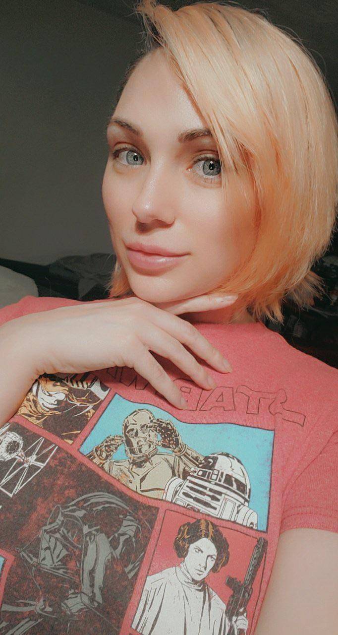 Jennifer Van Damsel | Scrolller