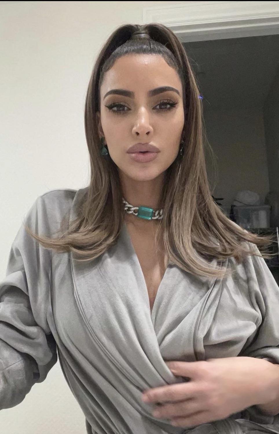 Jerk me to Kim | Scrolller