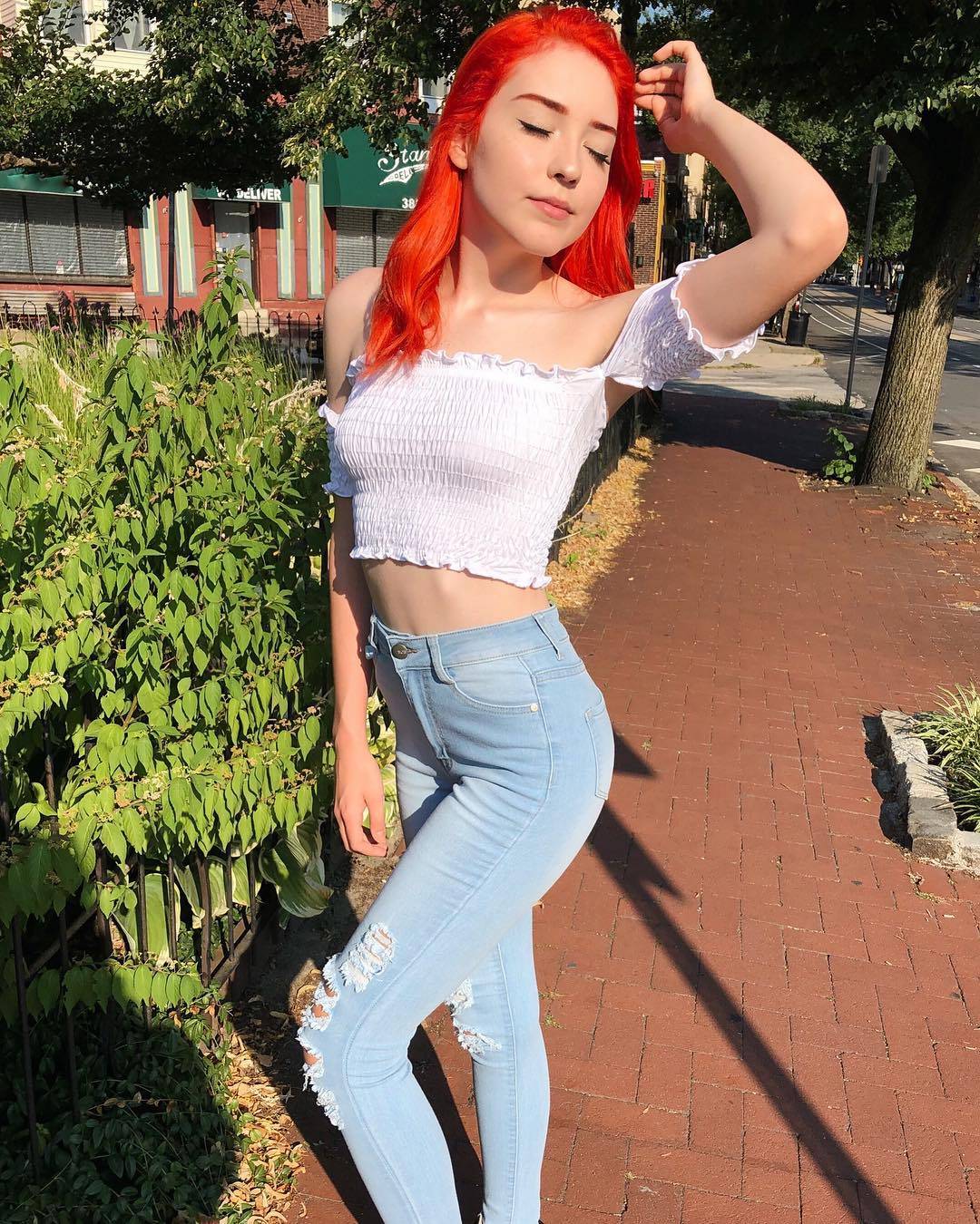 Jess Skyjuu | Scrolller