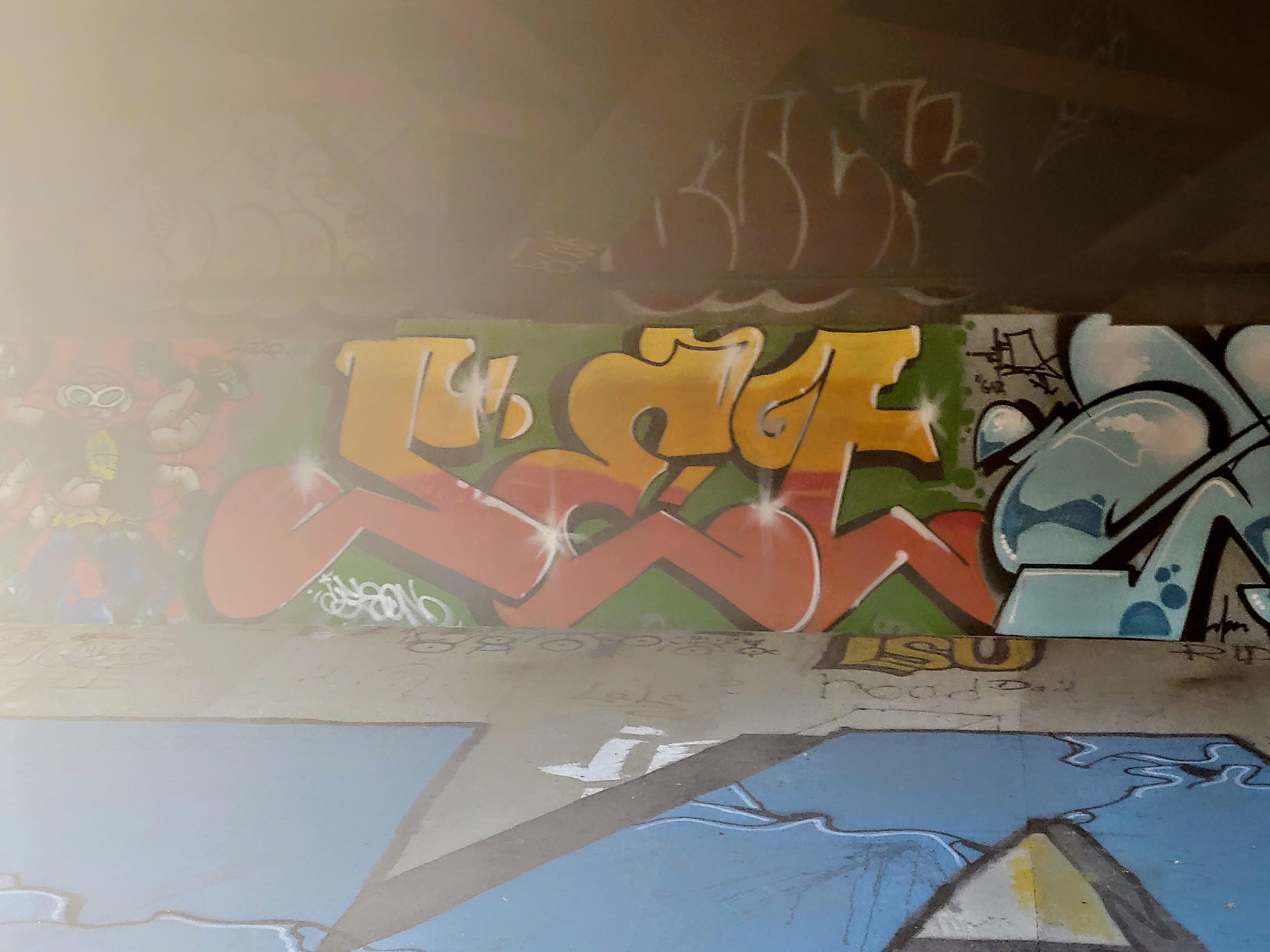 JET under the bridge | Scrolller