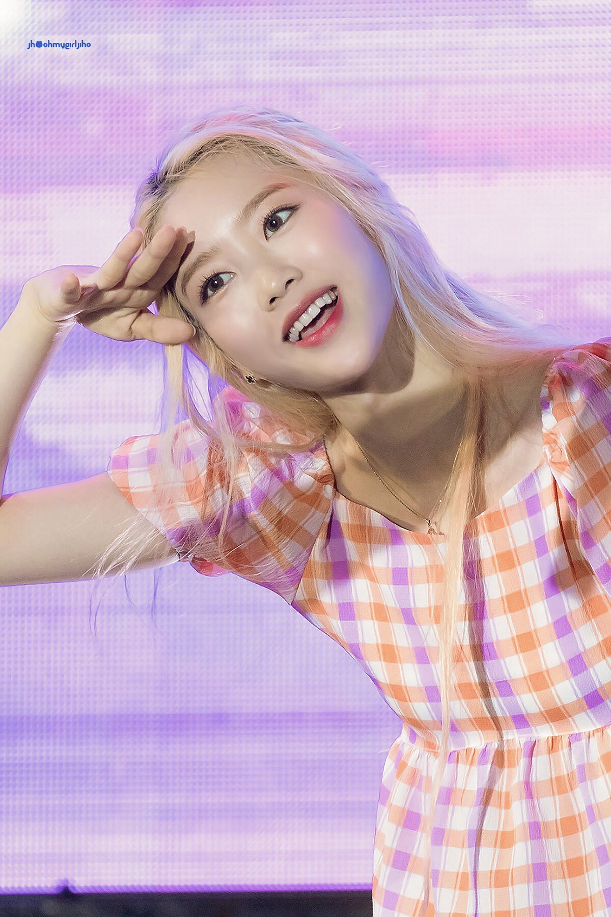 Jiho Salute | Scrolller