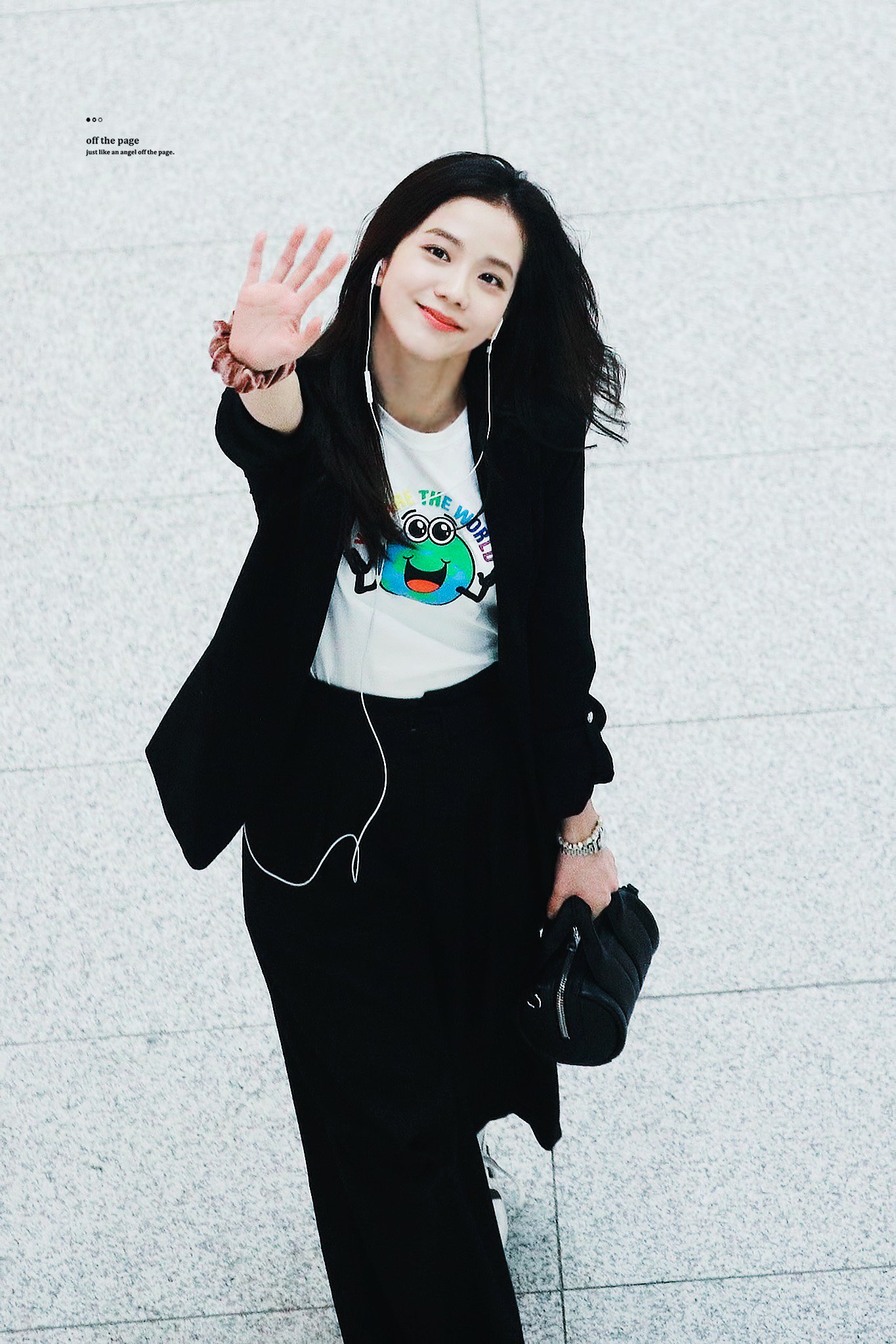 Jisoo Wave | Scrolller