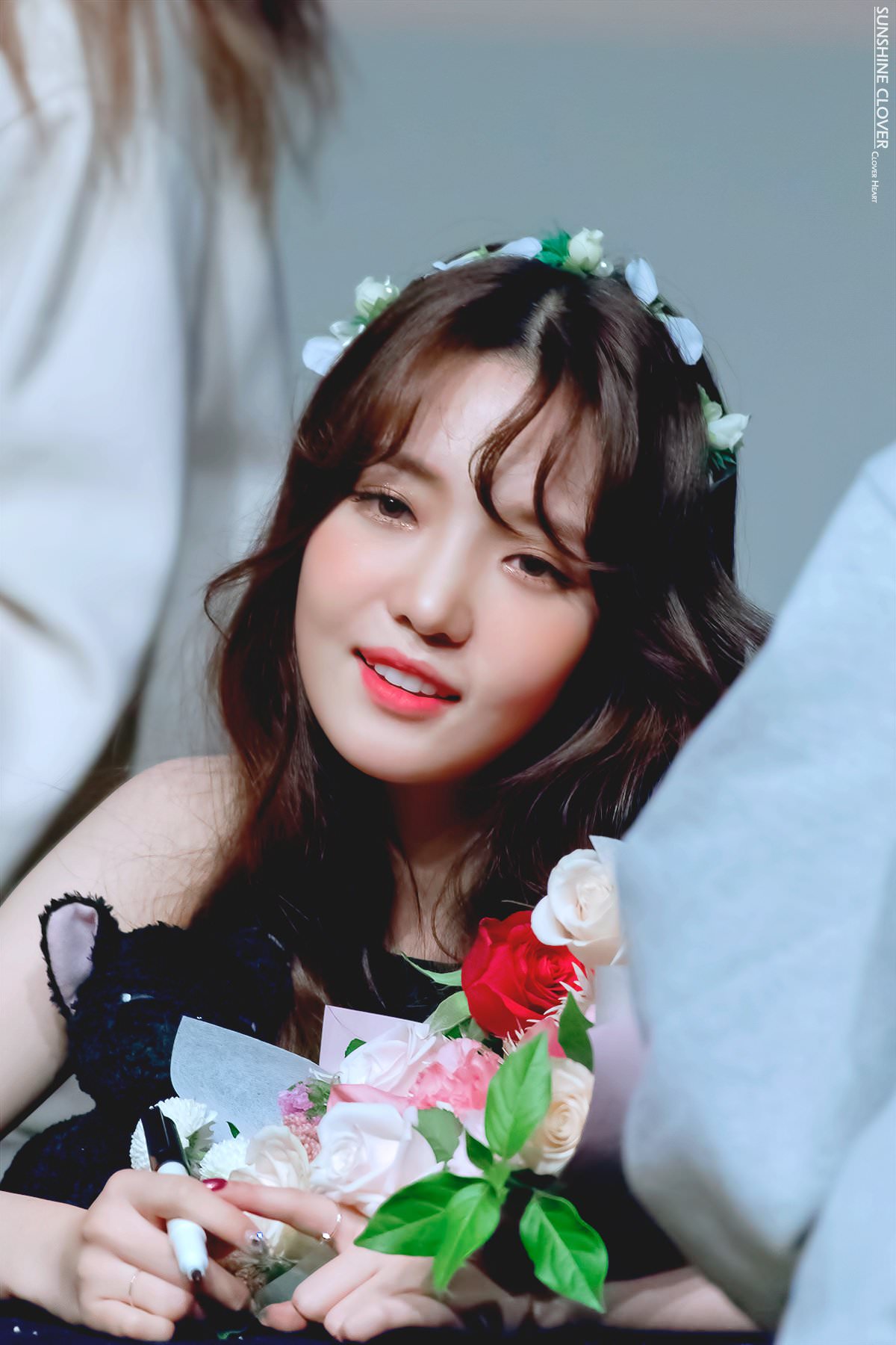 Jisun 🌼 | Scrolller
