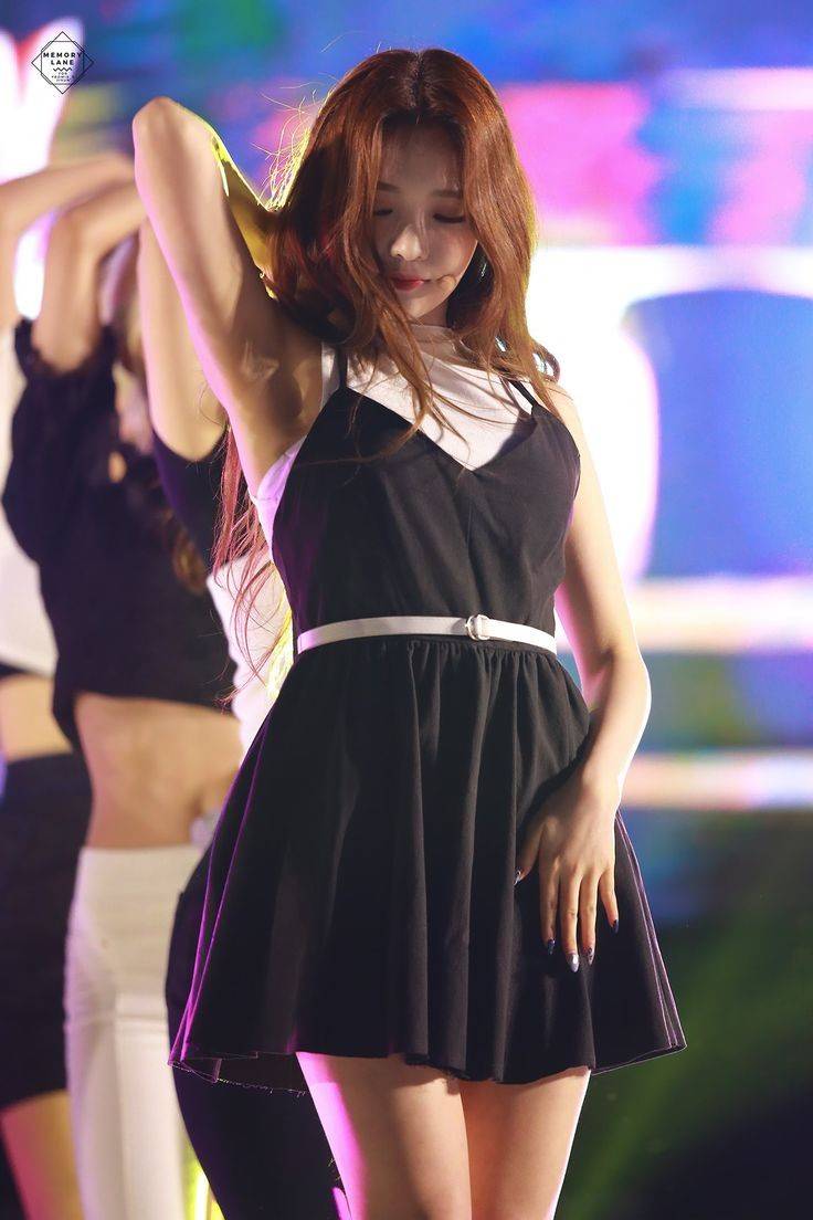 Jisun sleep | Scrolller