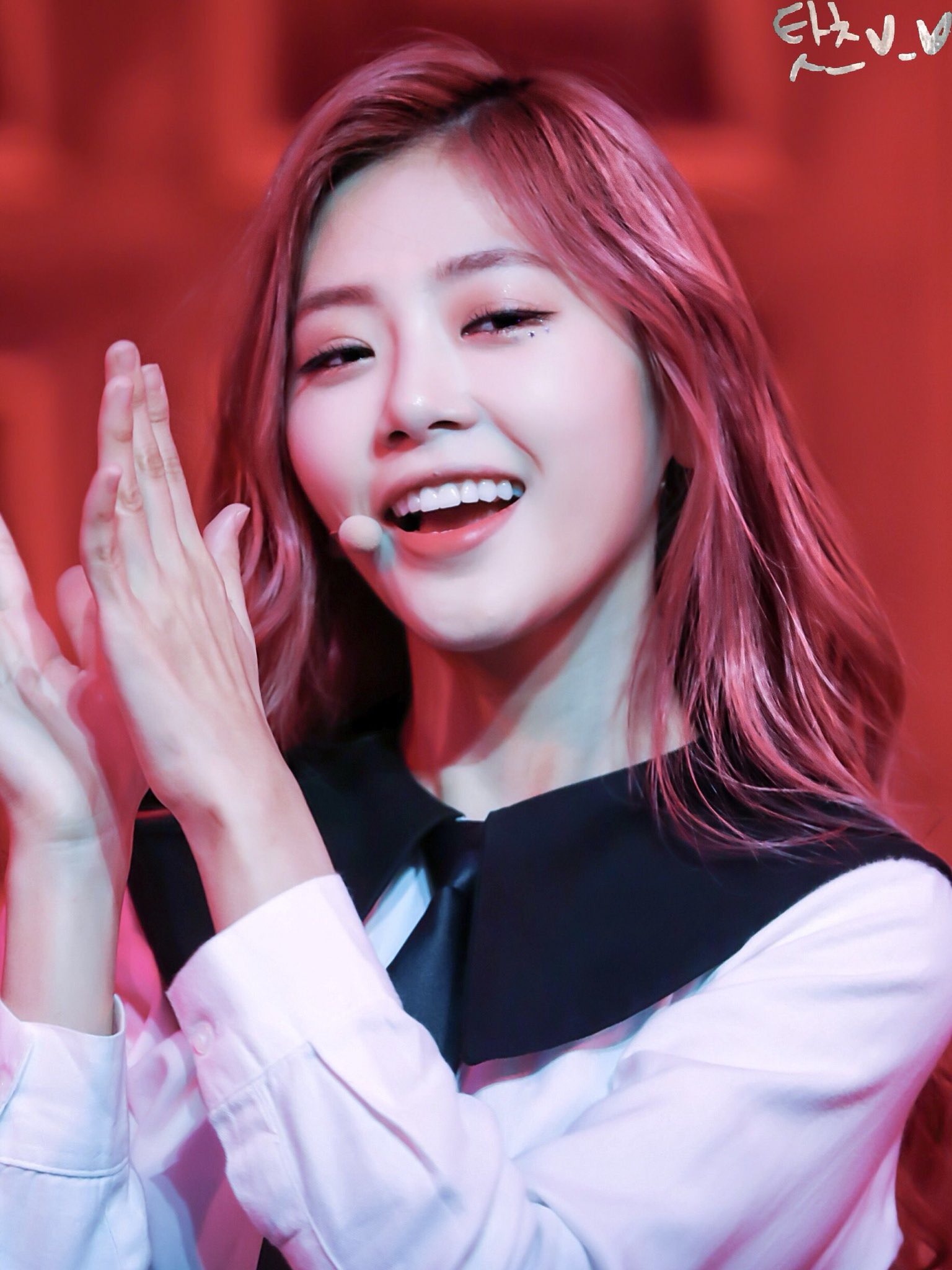 JiU | Scrolller
