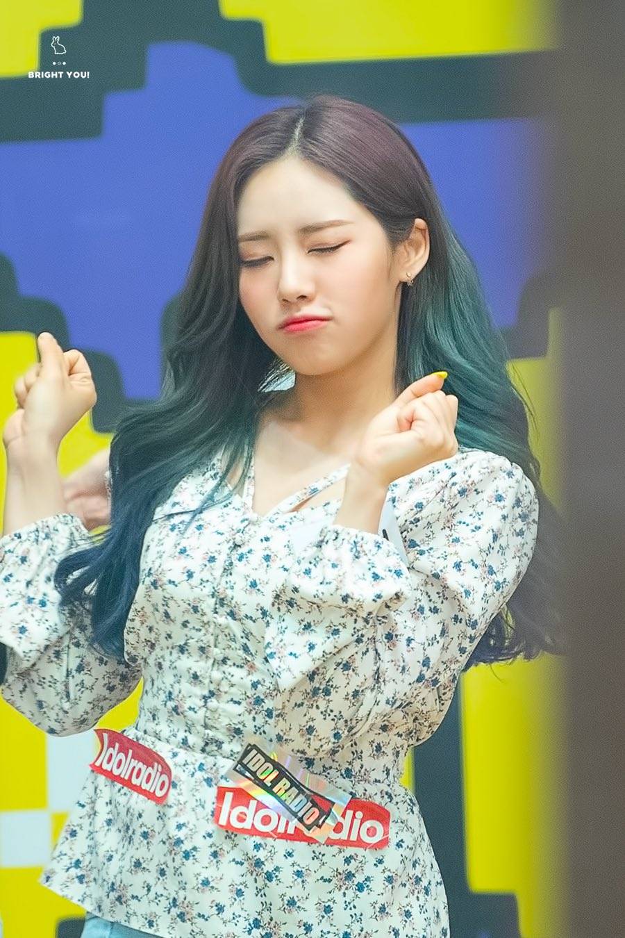 Jiwon pout | Scrolller