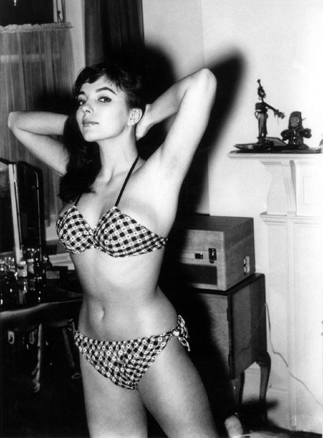 Joan Collins - 1950's | Scrolller