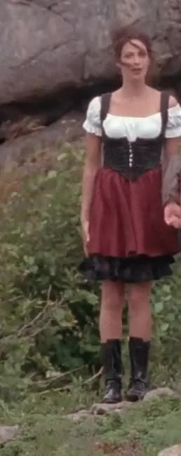 Joanne Kelly - Mooning | Scrolller