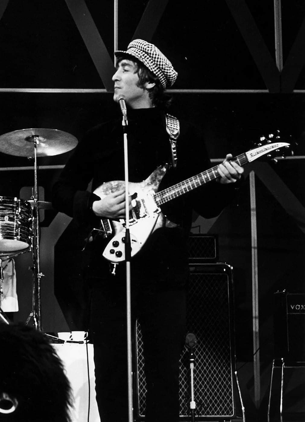 John Lennon, 1965 | Scrolller