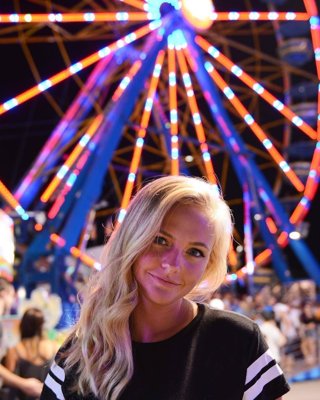 Join her on the Big Wheel? | Scrolller