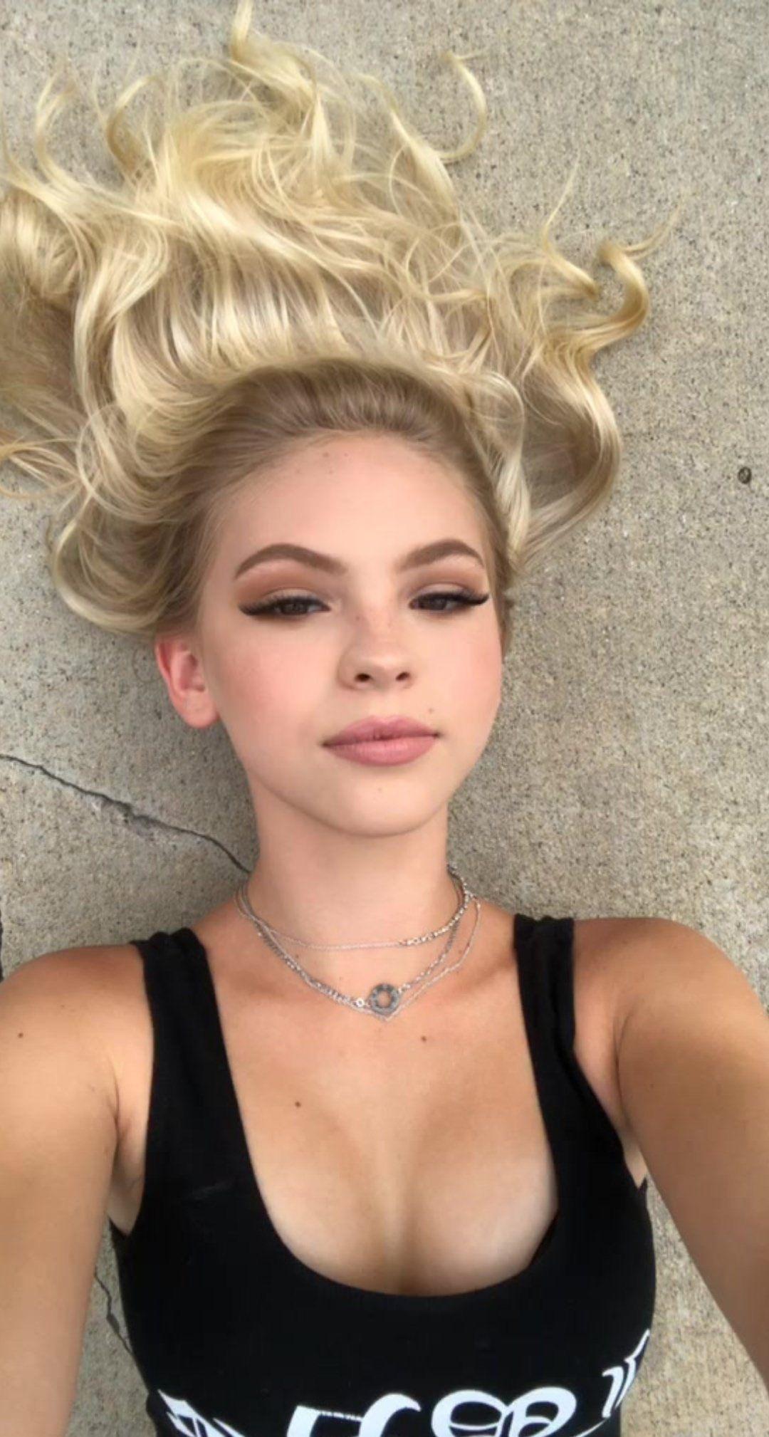 Jordyn Jones makes it so easy to stroke. Anyone else feel the same? | Scrolller