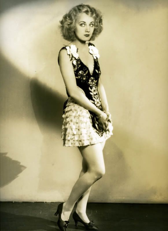Josephine Dunn, ca. 1929 | Scrolller