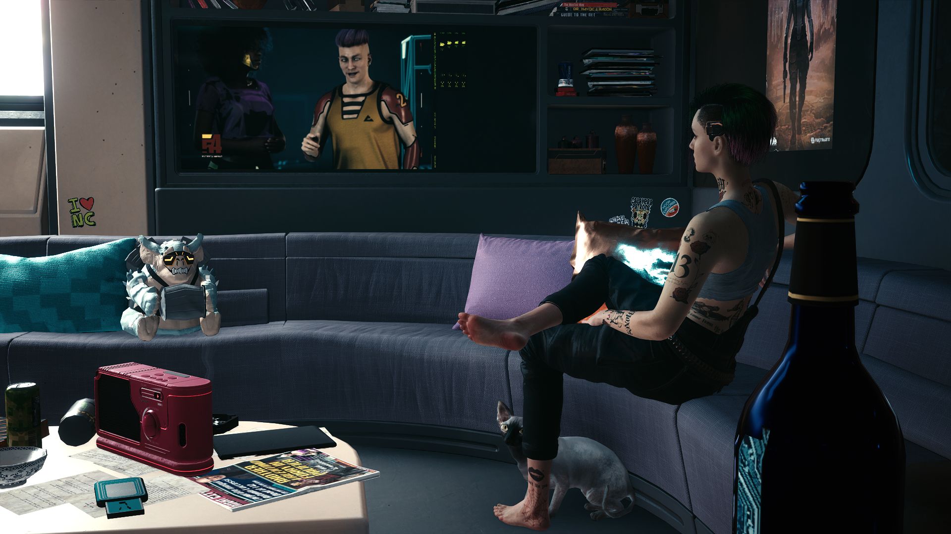 Judy in Valerie's apartment. | Scrolller