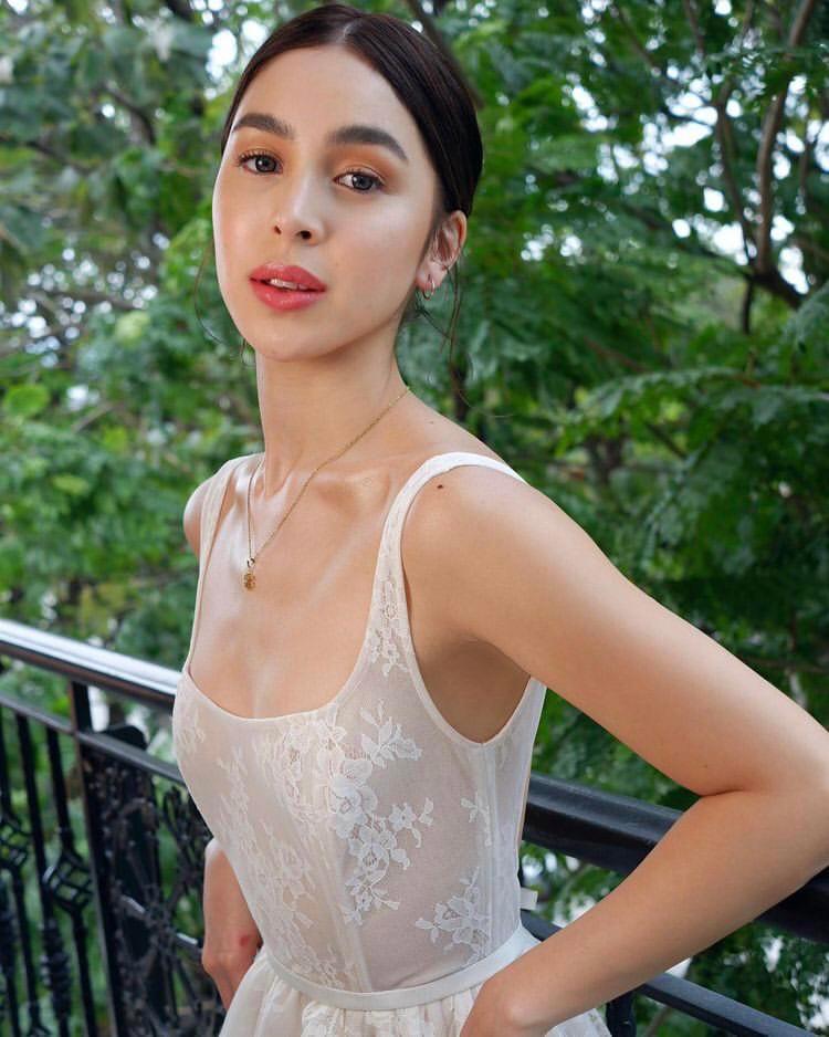 Julia Barretto | Scrolller