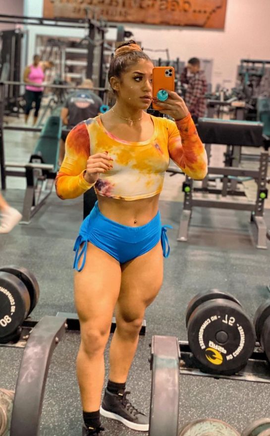 Julia Rene | Scrolller