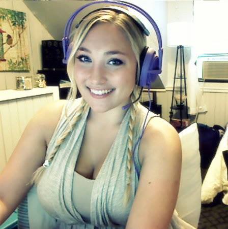 @juliatvgames | Scrolller