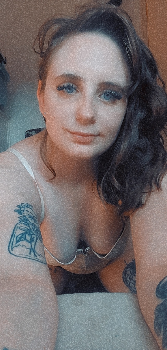 Ready to please you 😈 | Scrolller