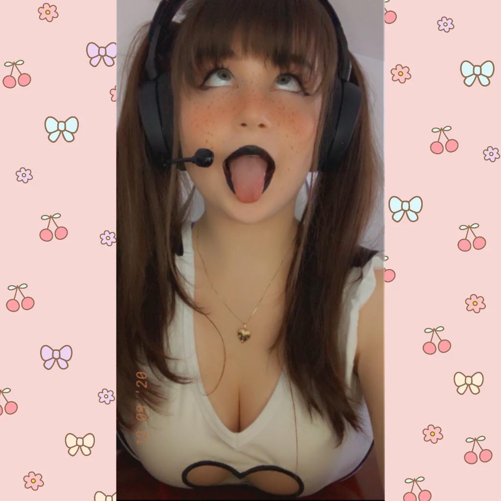 Just a little ahegao goth gamer | Scrolller