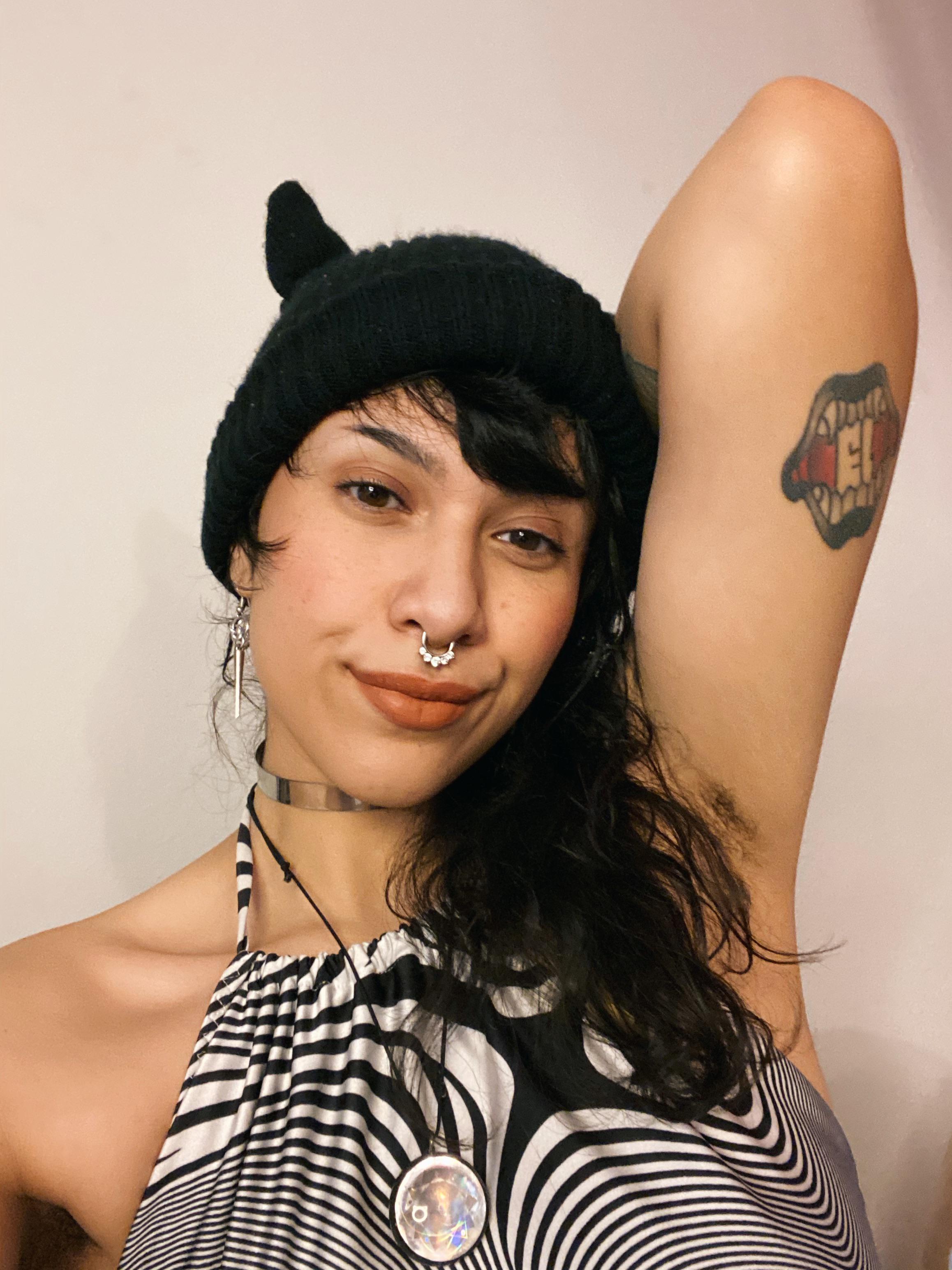 Justa peak ( ‿ ) | Scrolller