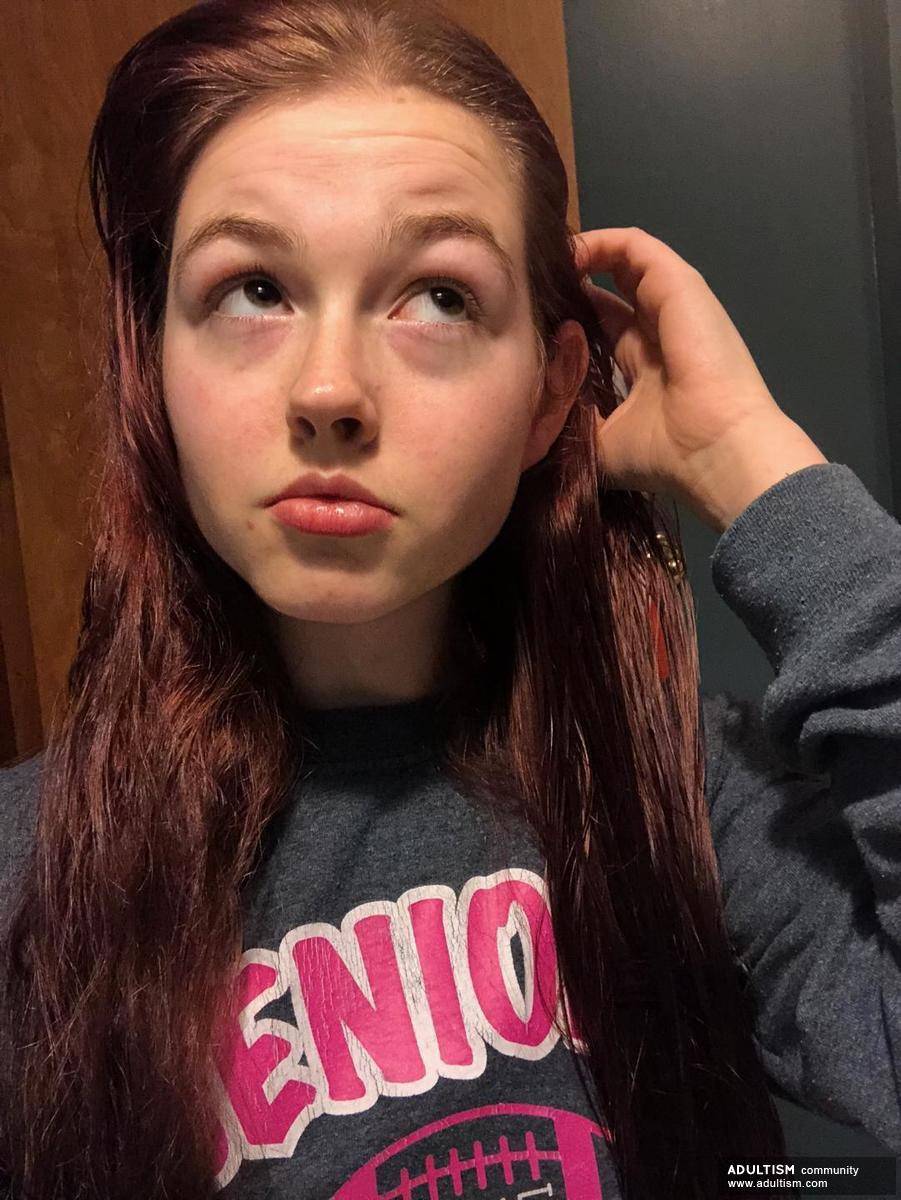 Just a queen ready to serve, 21F | Scrolller