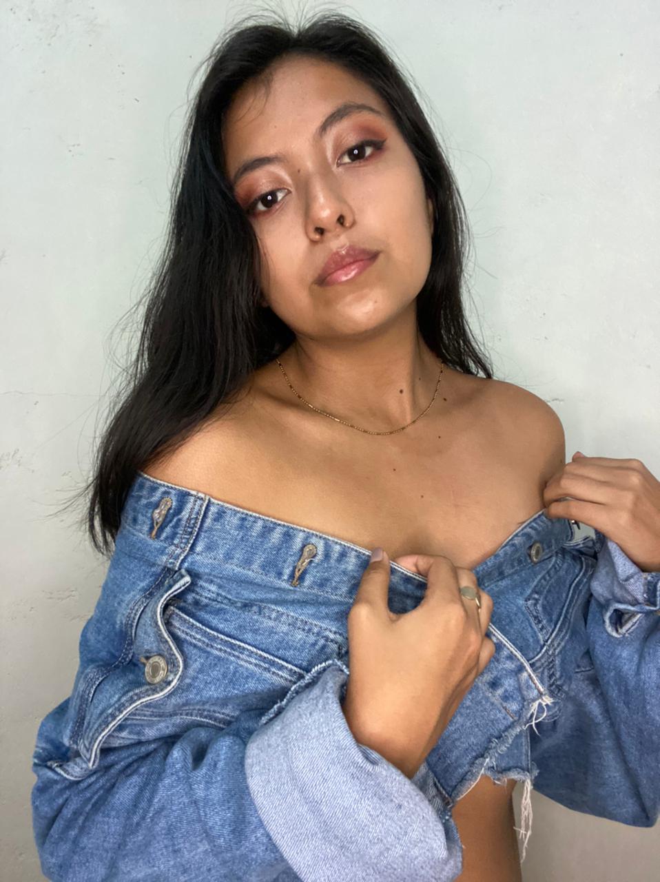 Just chillin | Scrolller