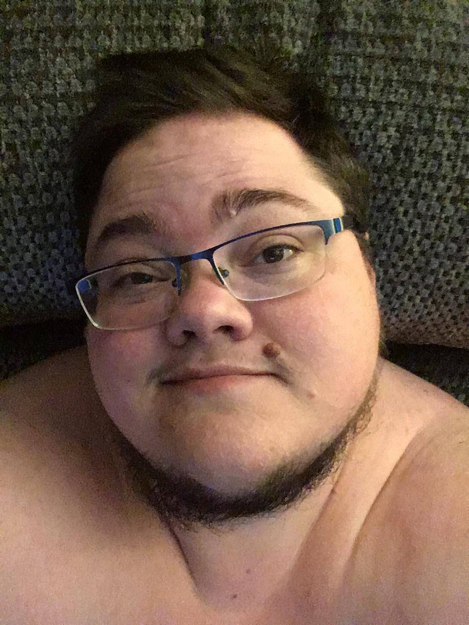 Just chilling after a shower. (40 FtM) | Scrolller