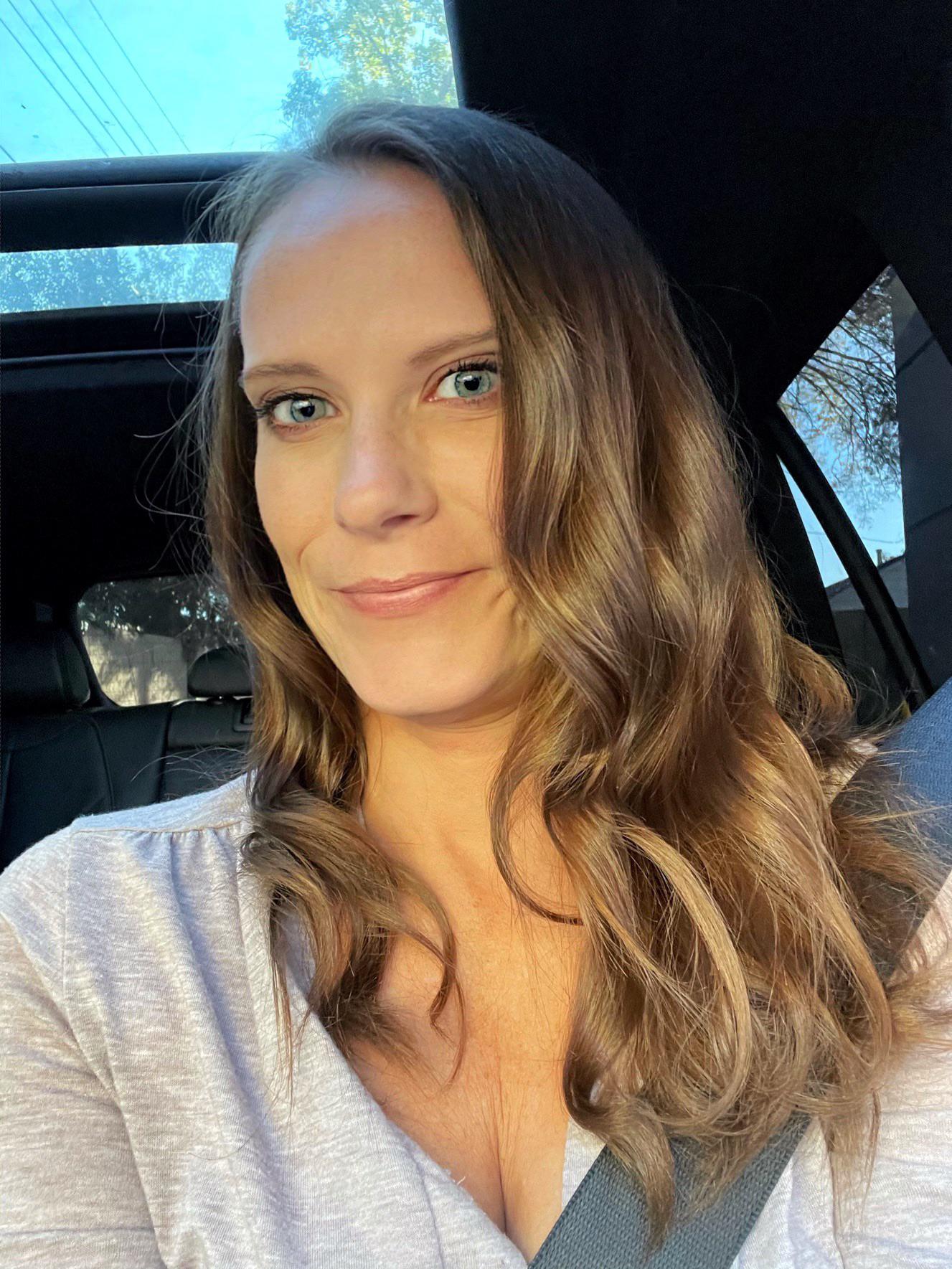 Just finished driving carpool and dying for some... coffee [f] 41 | Scrolller