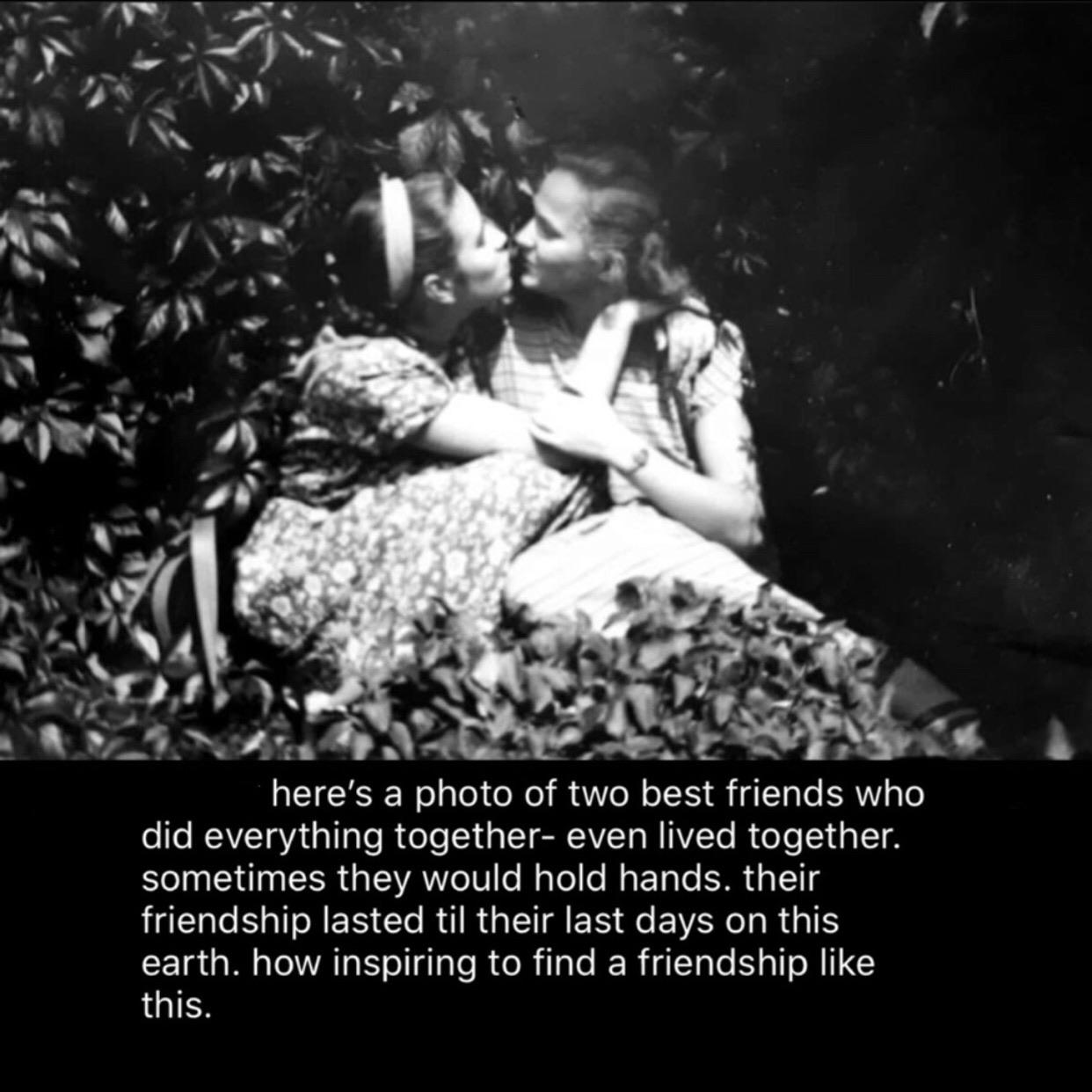 Just gals being pals! | Scrolller