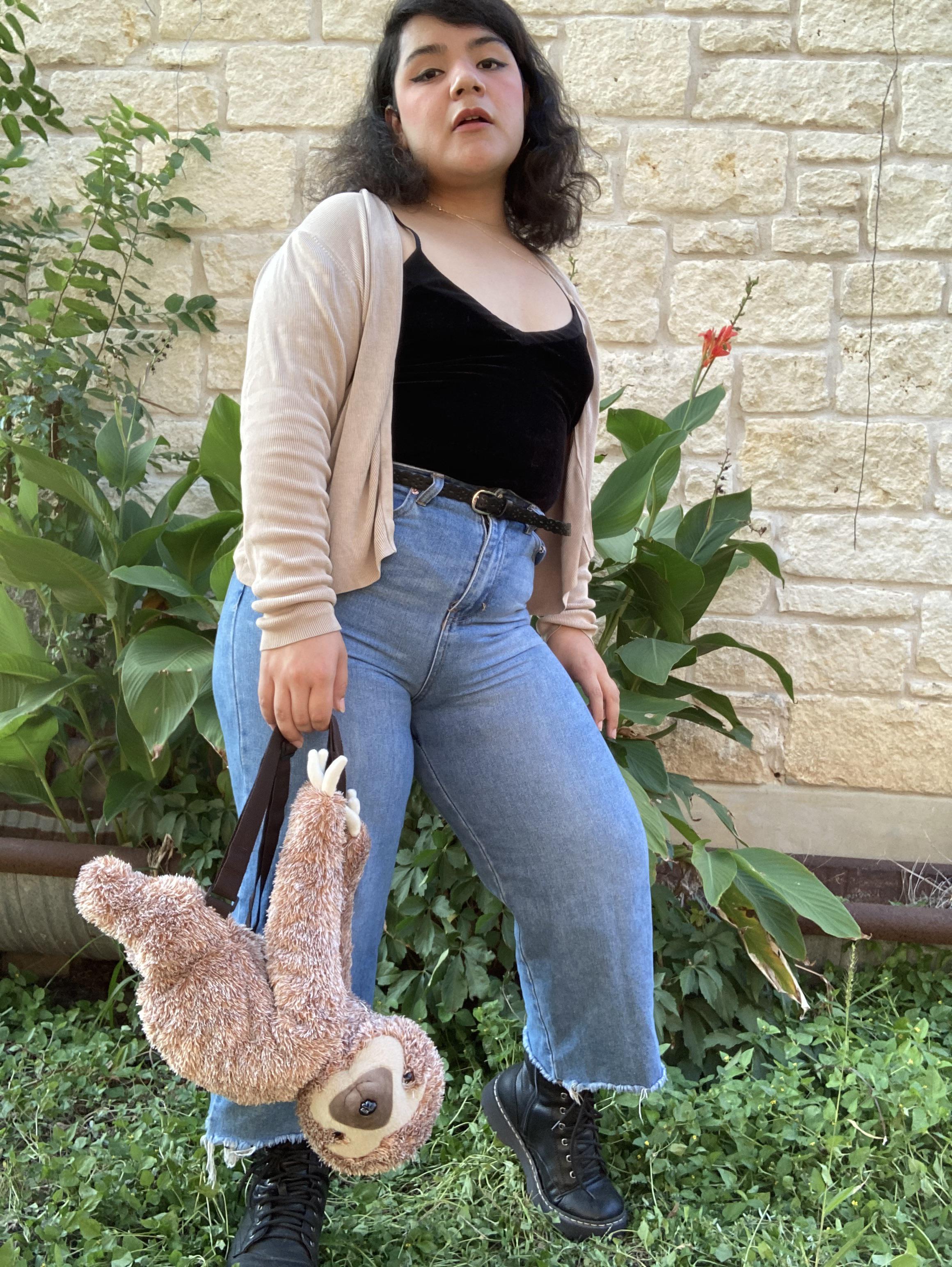 Just hanging around | Scrolller