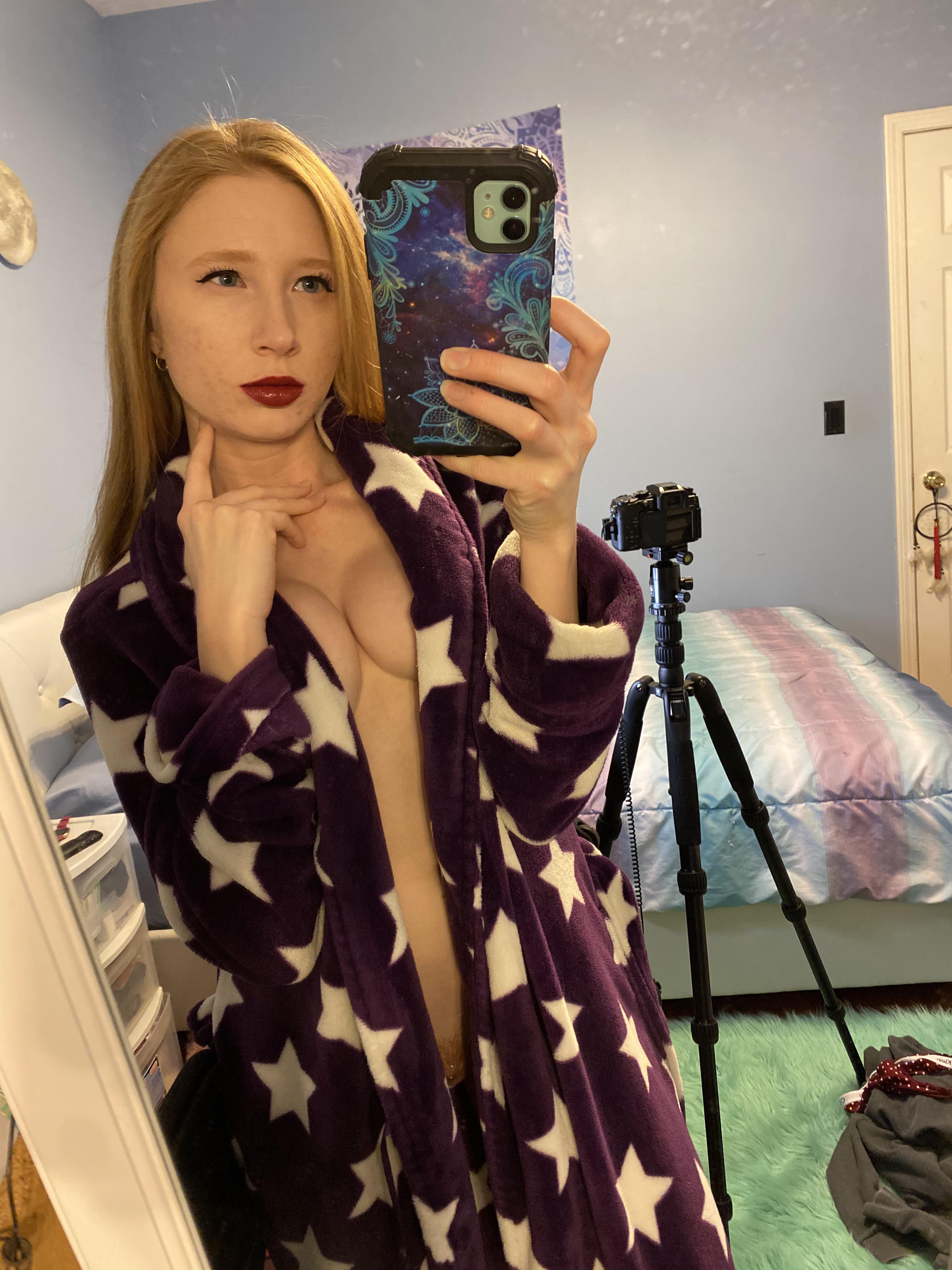 Taking more naughty photos with my fancy camera 😜 | Scrolller