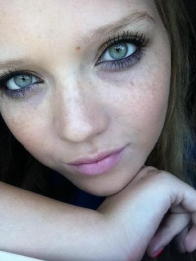 Just my peepers. | Scrolller