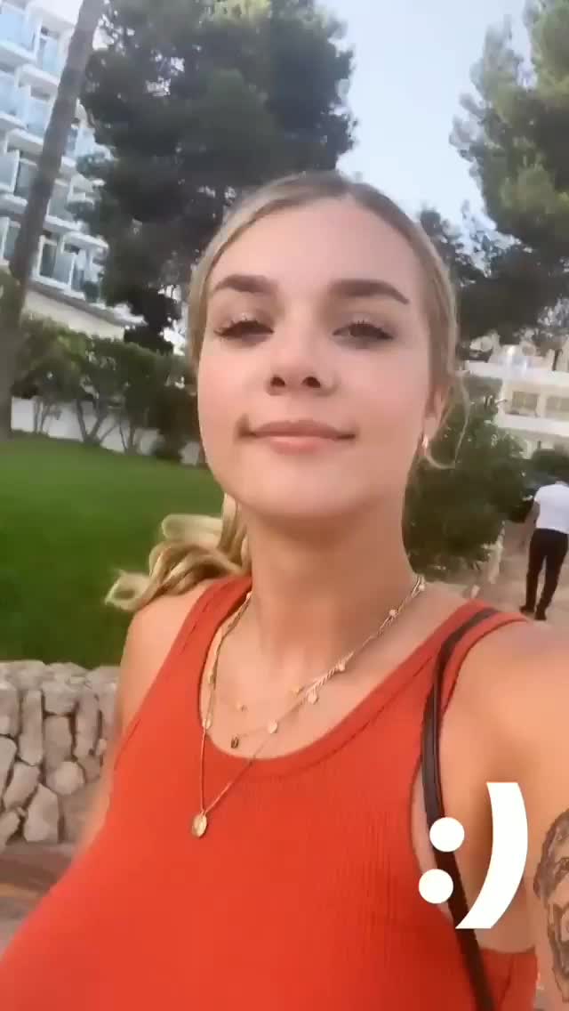 Just some bouncing in public | Scrolller