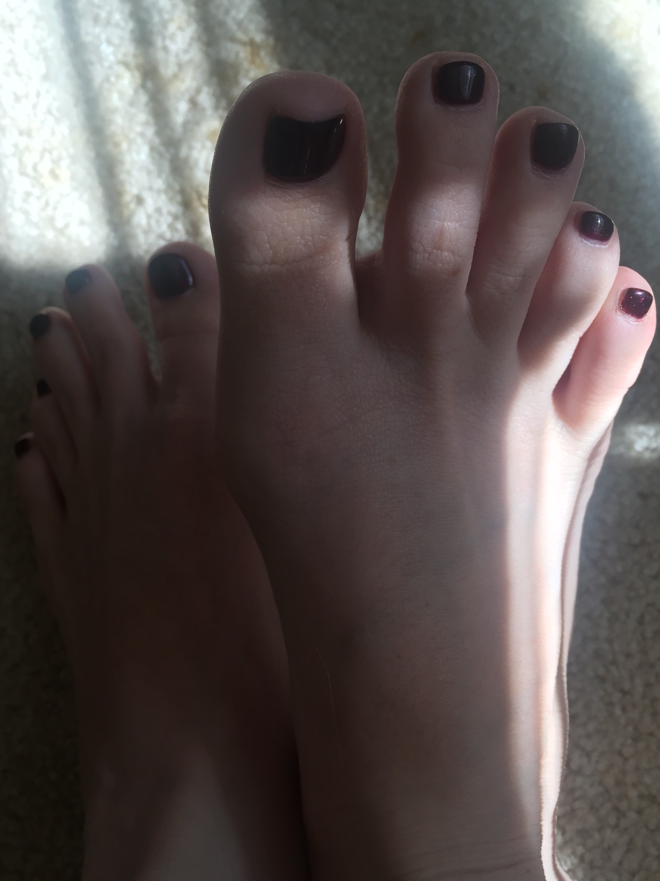 Just some toes! | Scrolller
