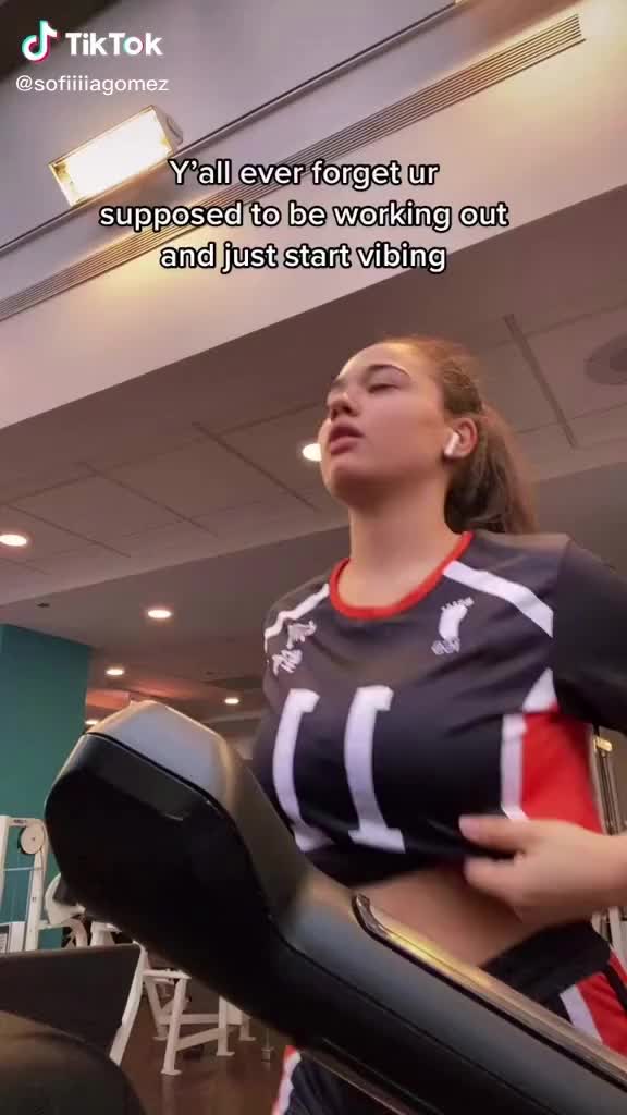 Shirt Lift | Scrolller