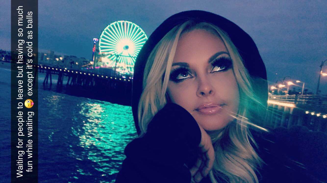 Just waiting | Scrolller