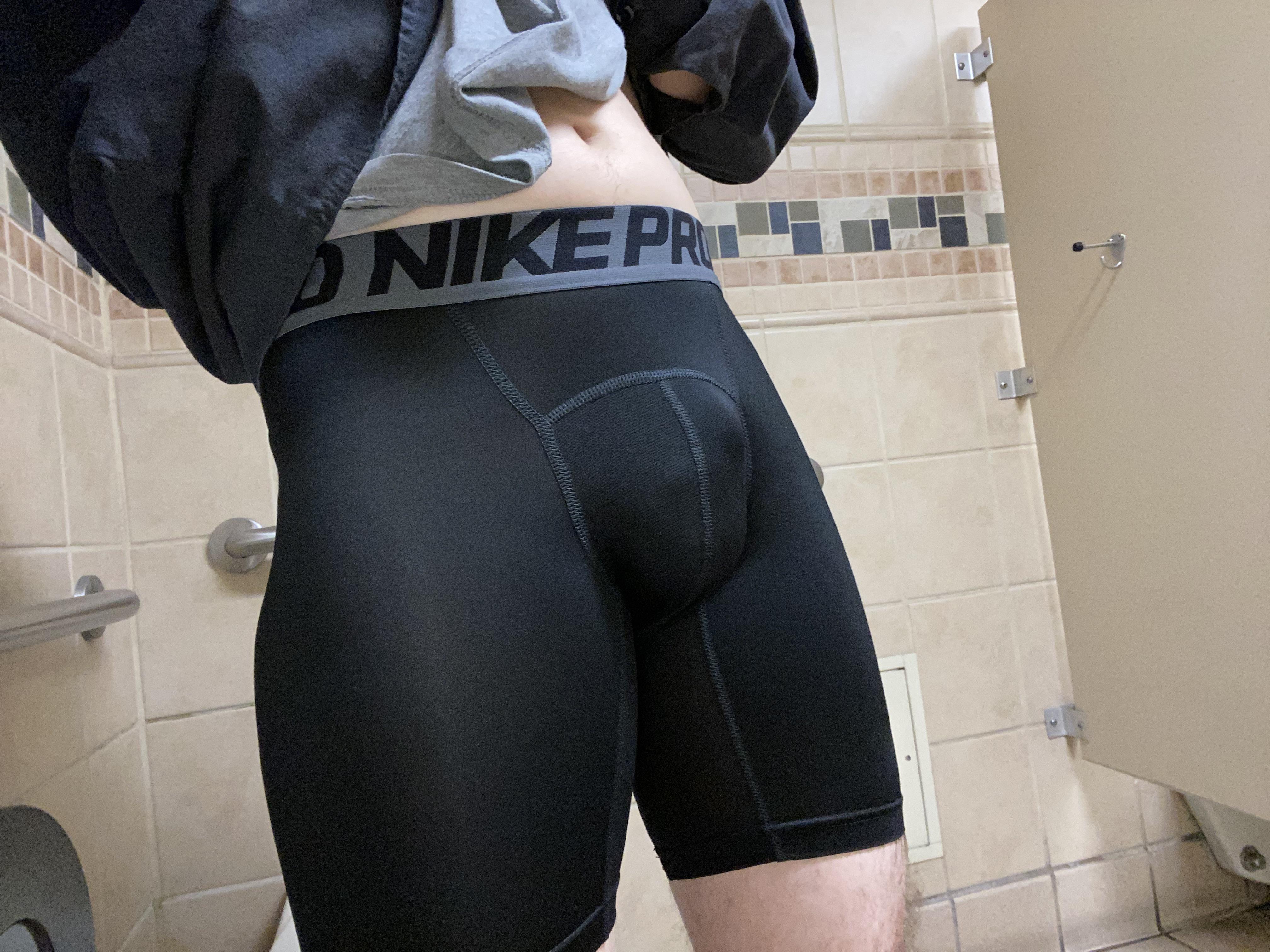 Just your average bulge. | Scrolller